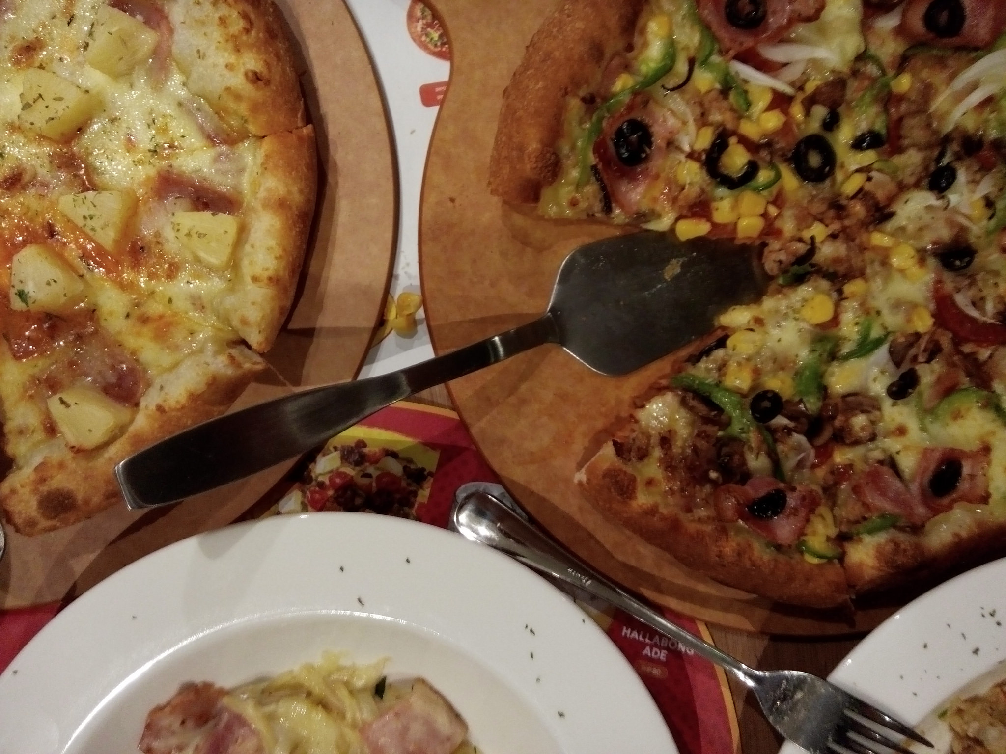 Three Reasons to visit Mr. Pizza, Philippines | Nognog in the City